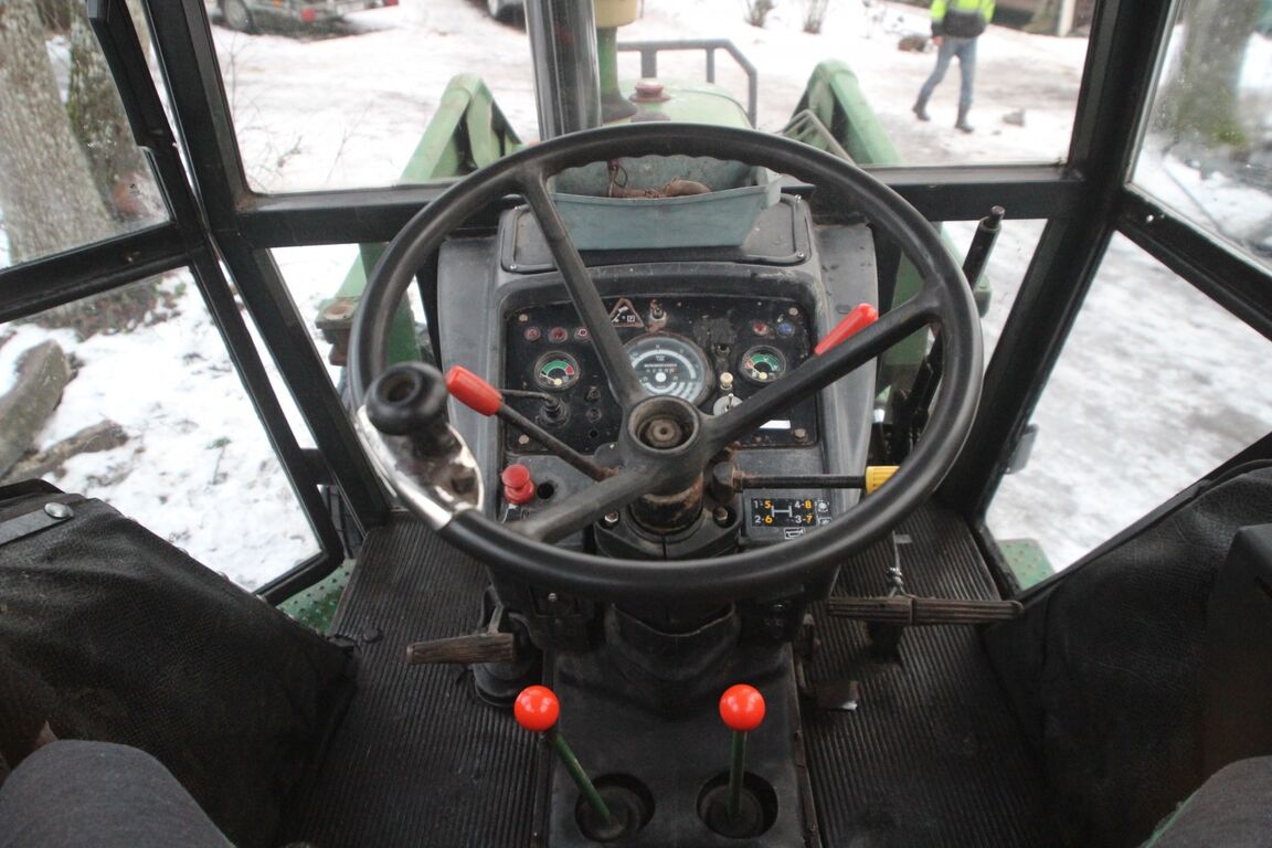 John Deere 2130 traktor - Soov.ee