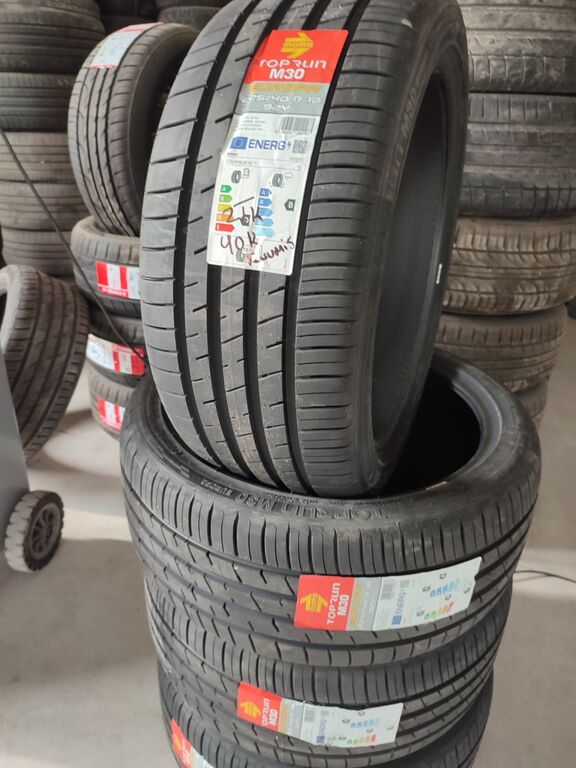 225/40R18 Momo Tires Toprun M30 (Made by Hankook) - Soov.ee