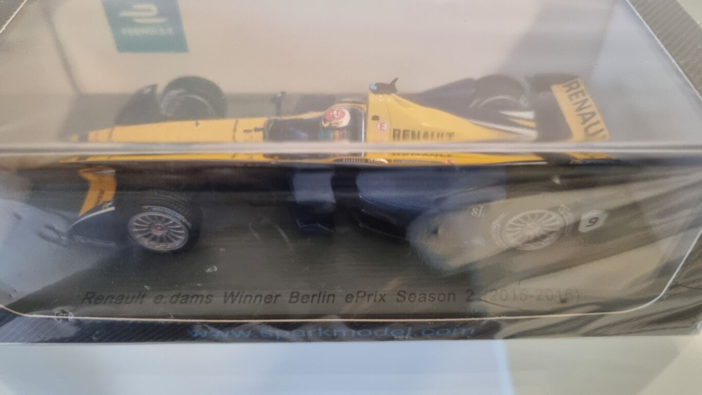 Sebastien Buemi Renault eDams, Winner Berlin Eprix - SOOV.ee