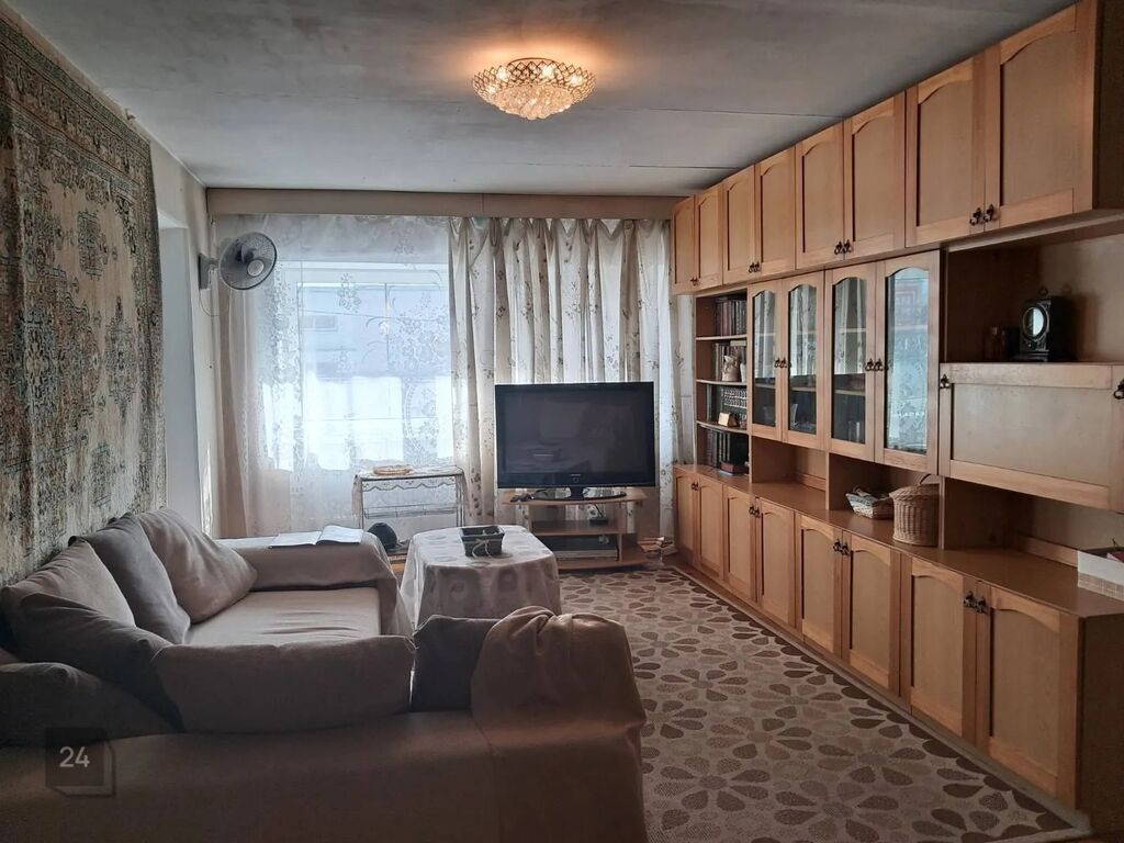 MÜÜA 4-TOALINE RÕDUGA KORTER KURESSAARES - SOOV.ee