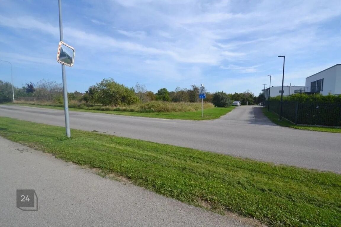 Pakkuda kõrghaljastusega elamumaa kinnistu linnalähises piirkonnas ...