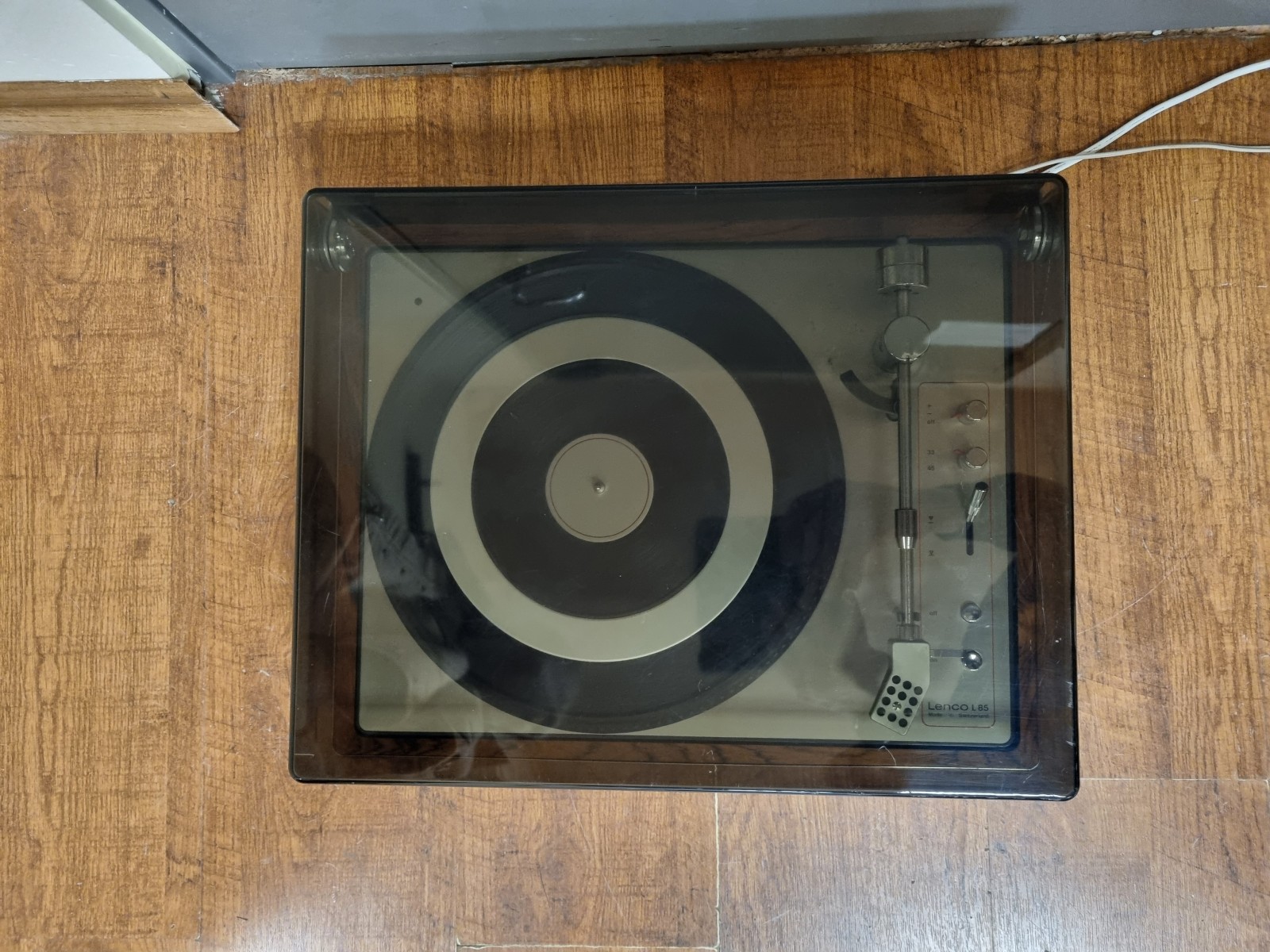 HiFi Lenco L85 2-Speed Belt-Drive Turntable - SOOV.ee