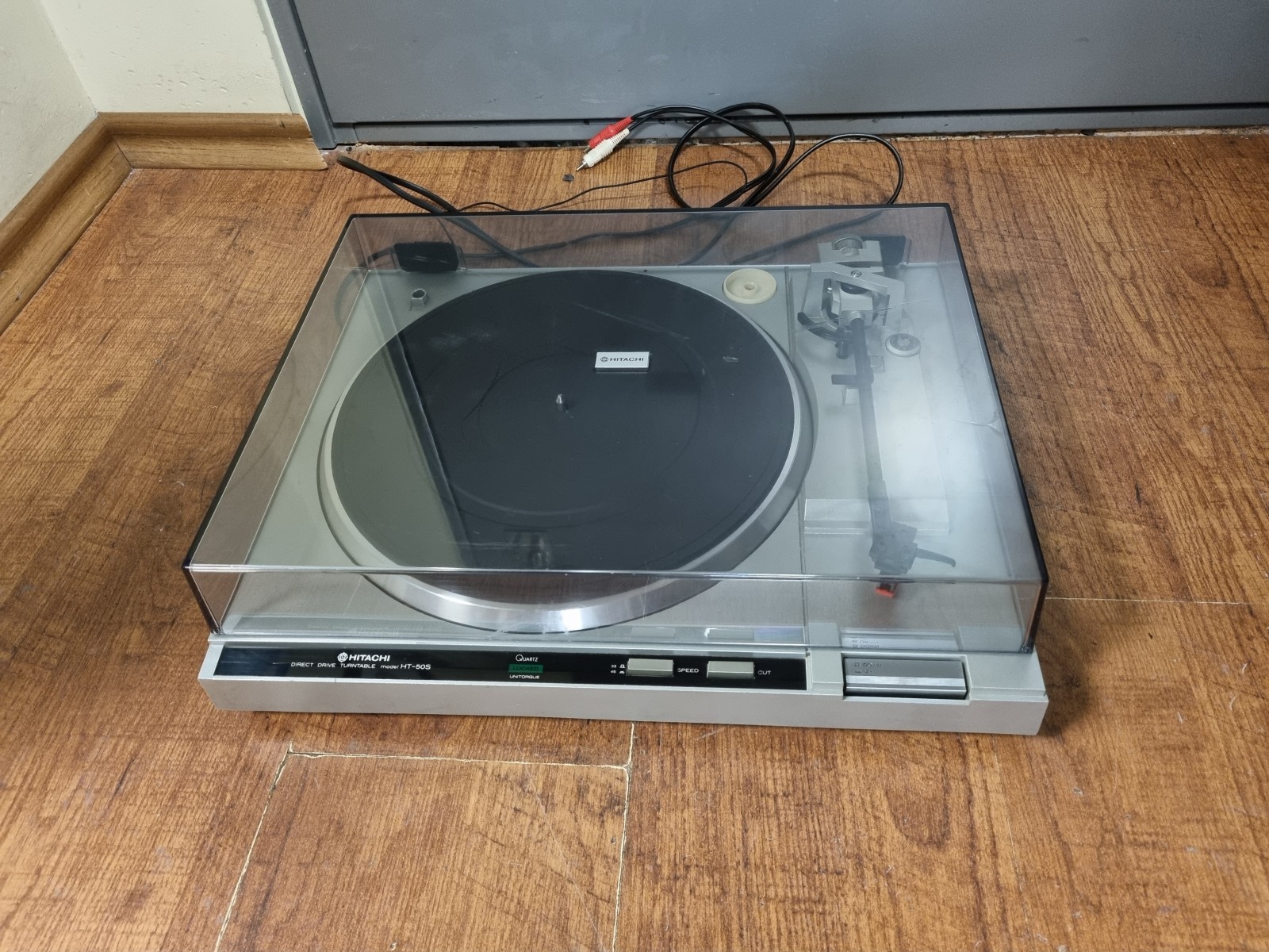 Hitachi HT-50S Direct-Drive Turntable - Soov.ee