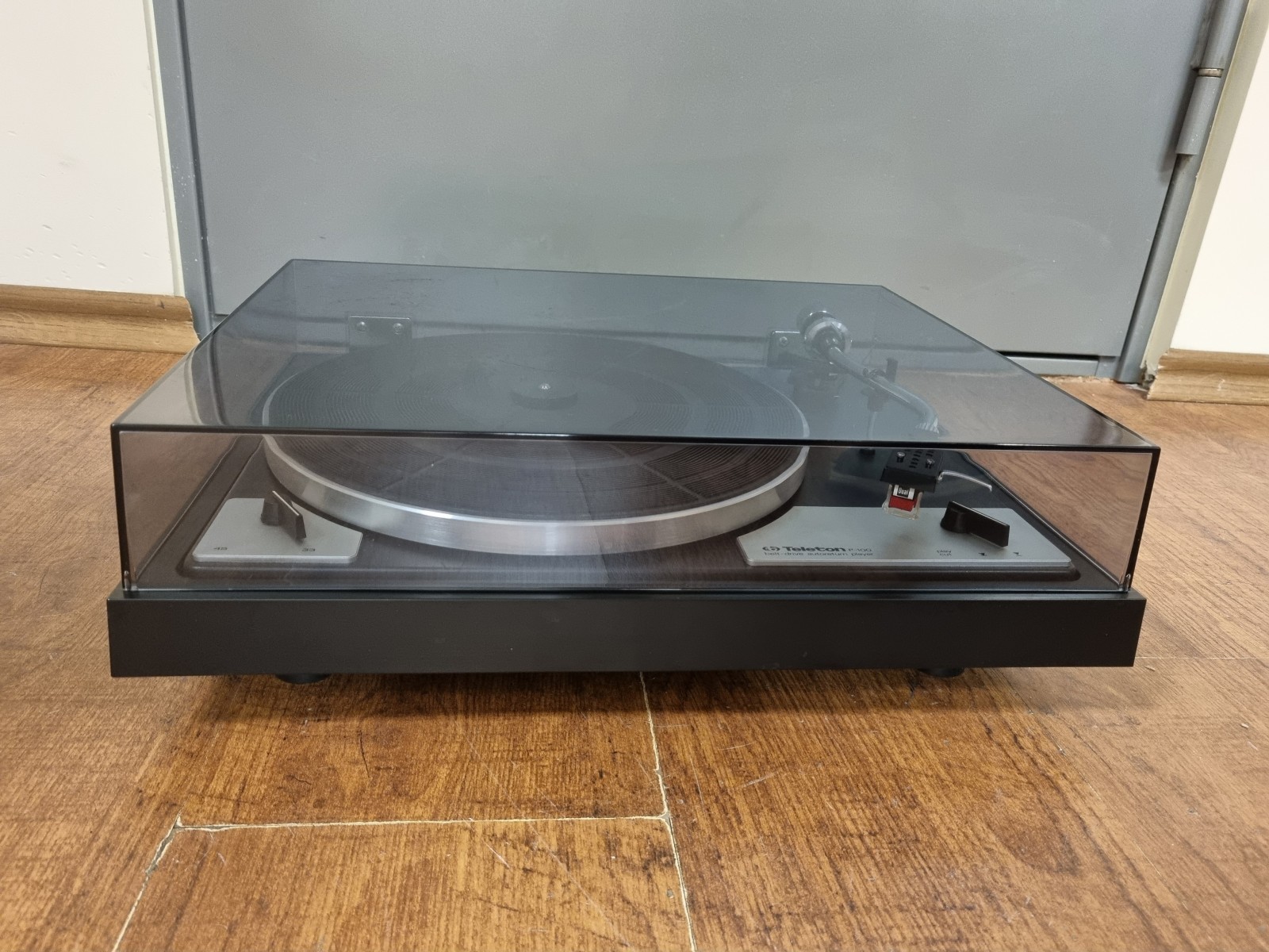 Teleton P100 2-Speed Belt-Drive Turntable - SOOV.ee