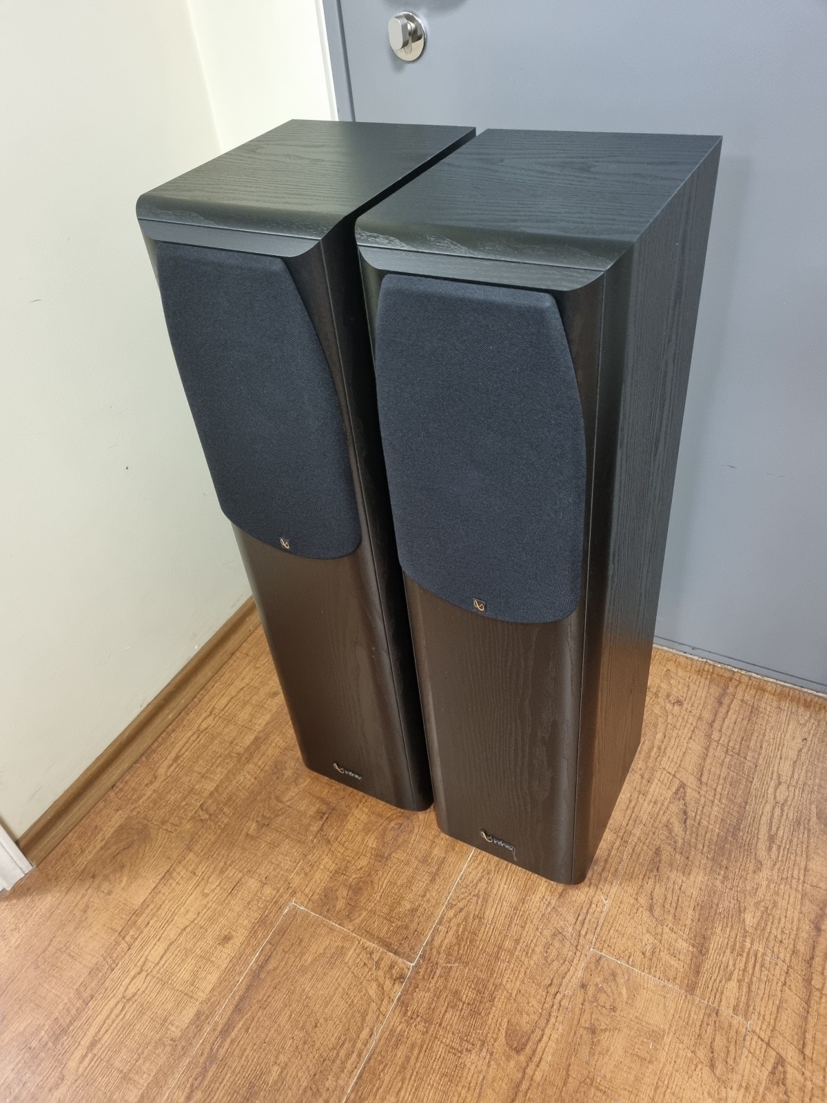 Infinity ALPHA 30 100W 2-Way Floor Standing Speake - SOOV.ee